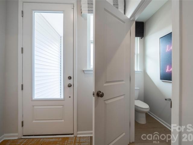 6033 Longar Lane