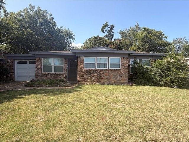 6033 Ramey Ave, Fort Worth, TX 76112