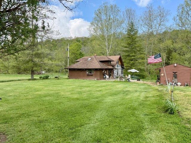6033 Siemon Rd, Batesville, IN 47006