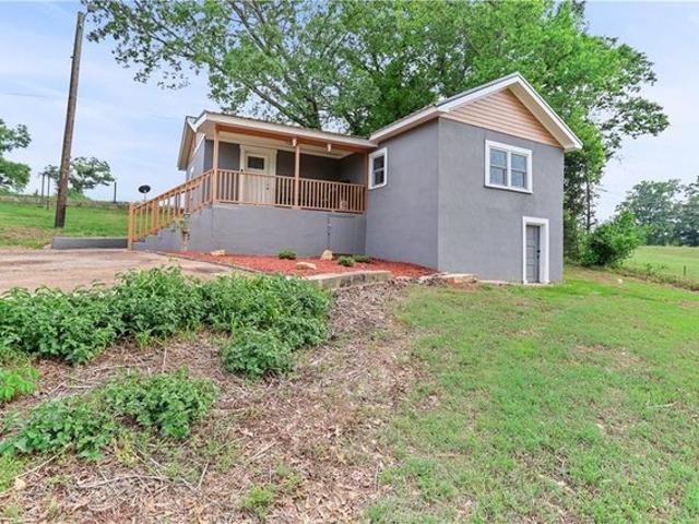 6033 Whitesville Rd, West Point, GA 31833