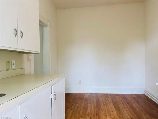 603 5th Avenue #4