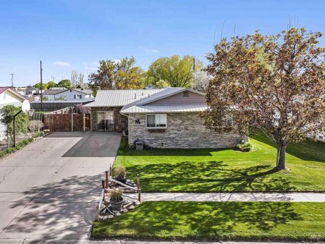 603 6th Ave E, Wendell, ID 83355