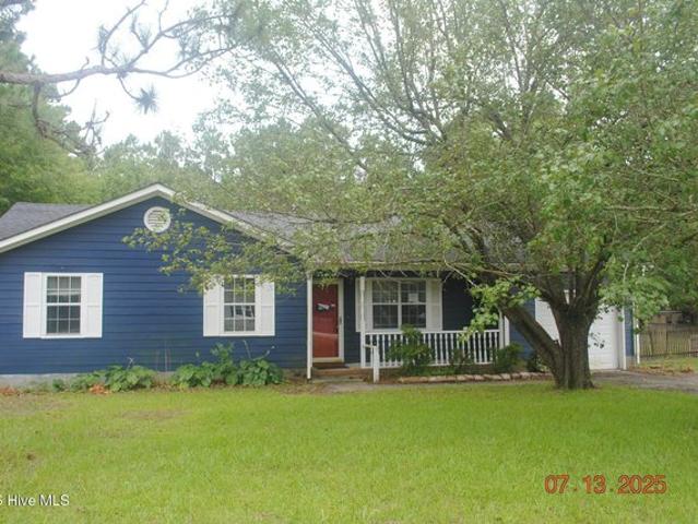 603 Calabash Dr, Hubert, NC 28539