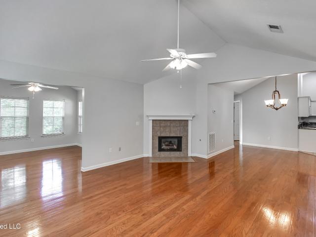 603 Charmant Place