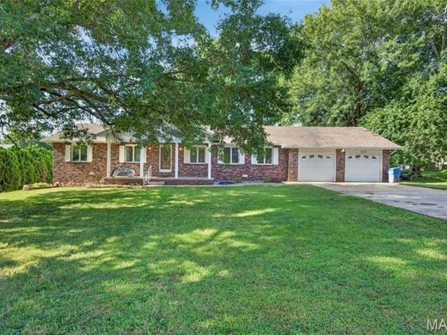 603 Birchbark Ln, Lebanon, MO 65536