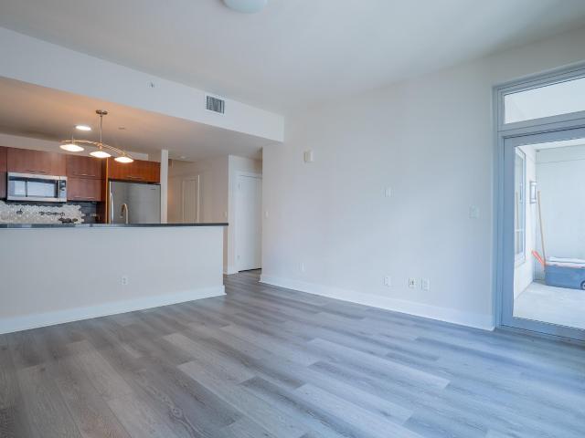 603 Davis St # 1108