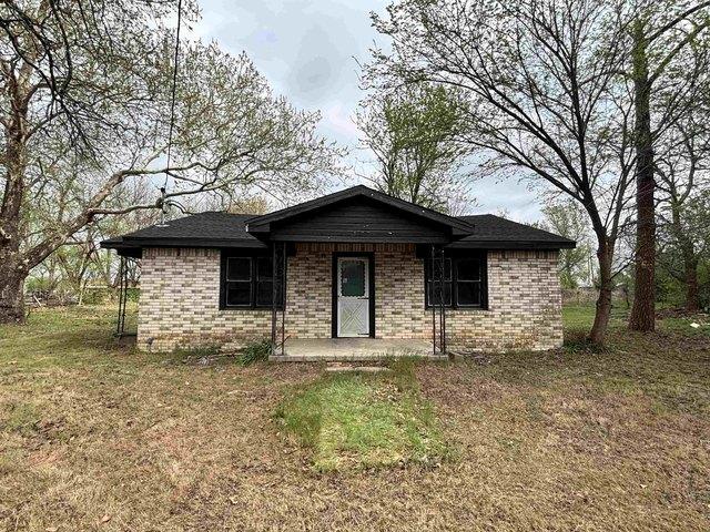 603 E Apache St, Marlow, OK 73055