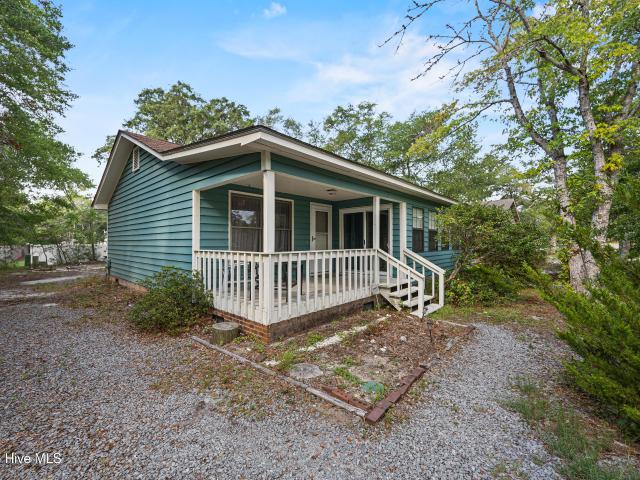 603 E Oak Island Drive