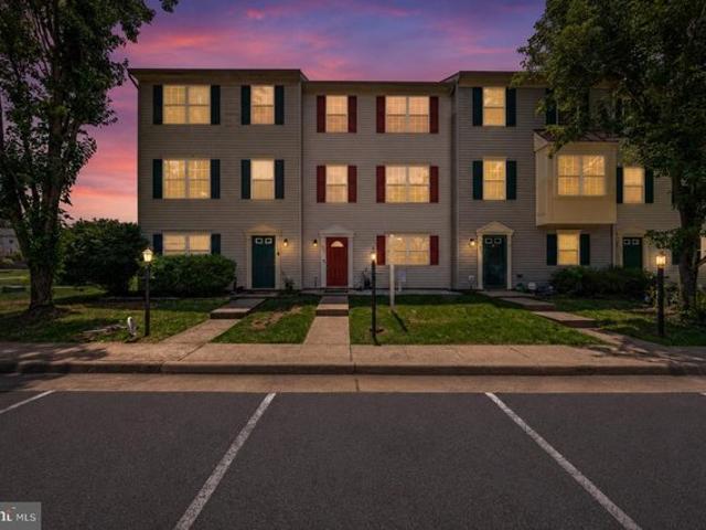 603 Kensington Dr, Fredericksburg, VA 22405