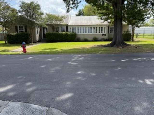 603 Lafourche Dr, Thibodaux, LA 70301