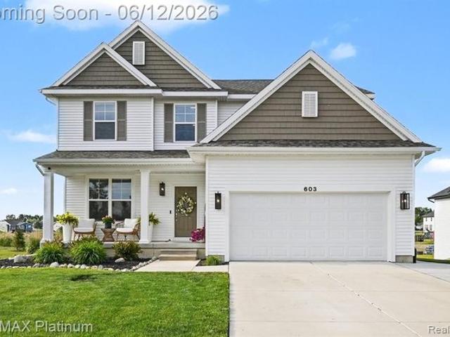 603 Land Bridge Dr, Perry, MI 48872