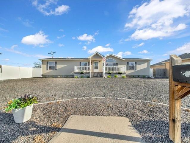 603 Lark Ln, Sterling, CO 80751