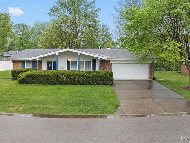 603 Matthew Dr, O'Fallon, IL 62269