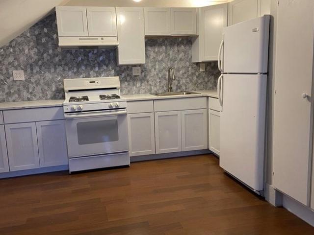 603 McCarthy St, Howell, MI 48843