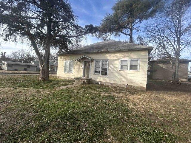 603 N C St, Wellington, KS 67152