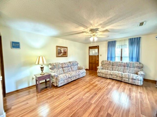 603 N Main St