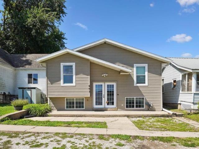 603 S 4th St, Burlington, IA 52601