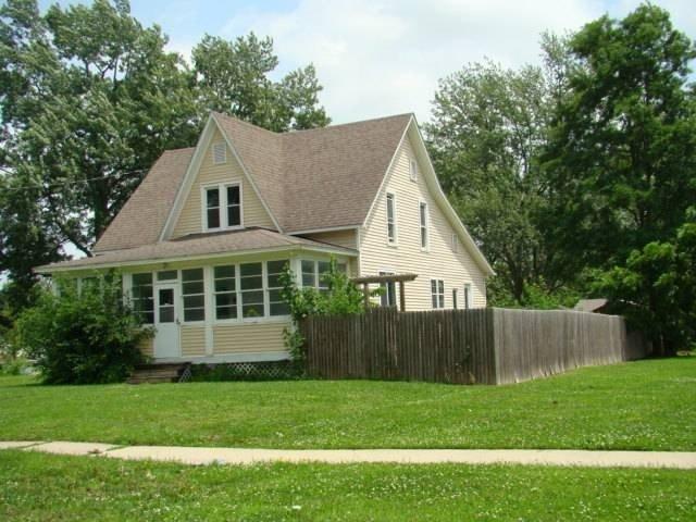 603 S West St, Corydon, IA 50060