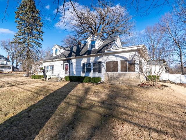 603 S Main St, Eureka, IL 61530 | Compass