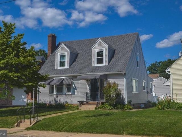 603 S Pine St, Red Lion, PA 17356