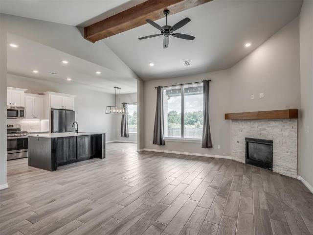 603 SW 6th Bend