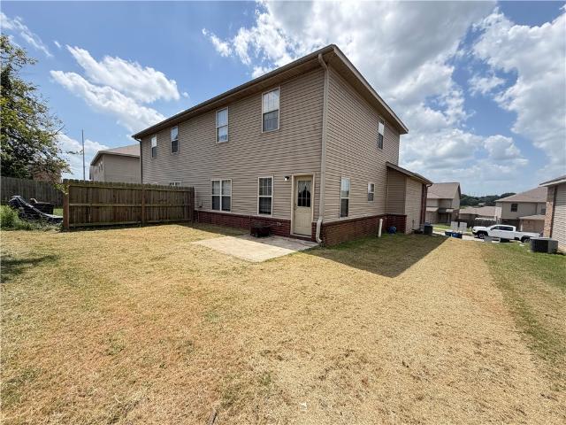 603 SW Loudon Drive 1