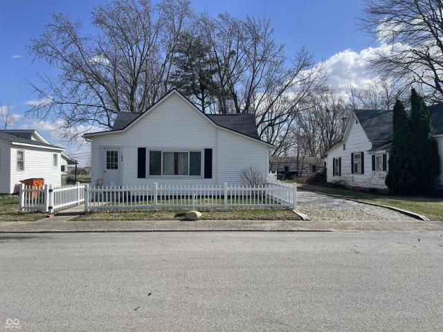 603 Posey St, Windfall, IN 46076 | MLS #22087 | Compass