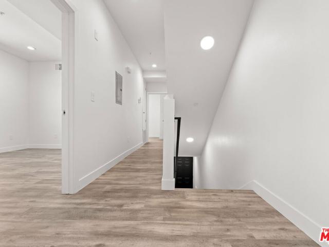 603 W 41st Place
