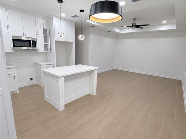 603 W Clark Avenue