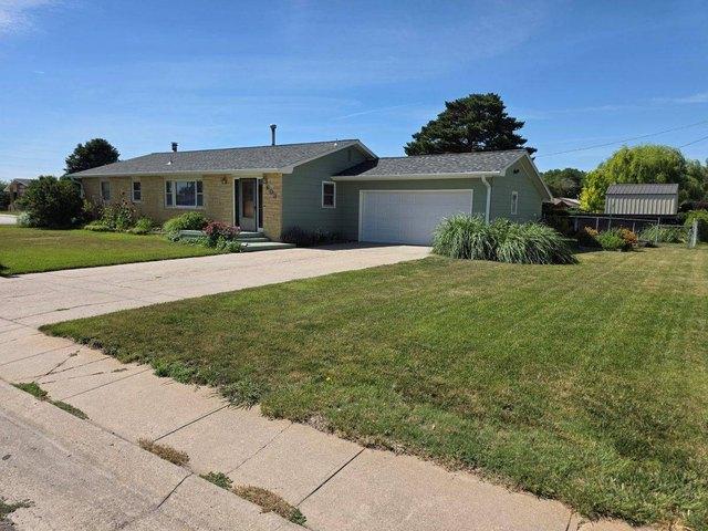 603 W Crane St, Norton, KS 67654
