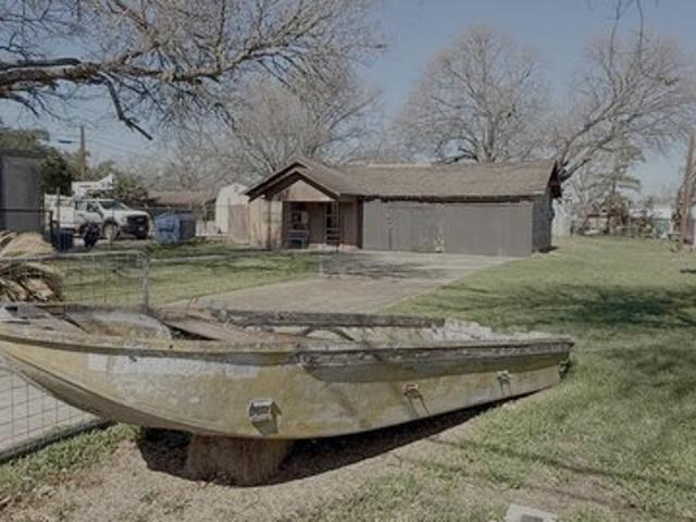 603 W Main St, Stockdale, TX 78160