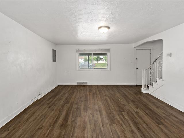 603 W Main St