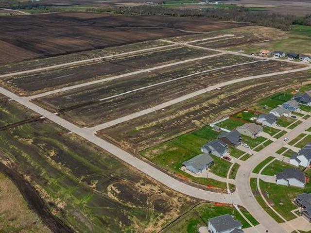 603 Wildflower Dr, Huxley, IA 50124