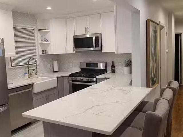 60448408 558 East Park Avenue #1