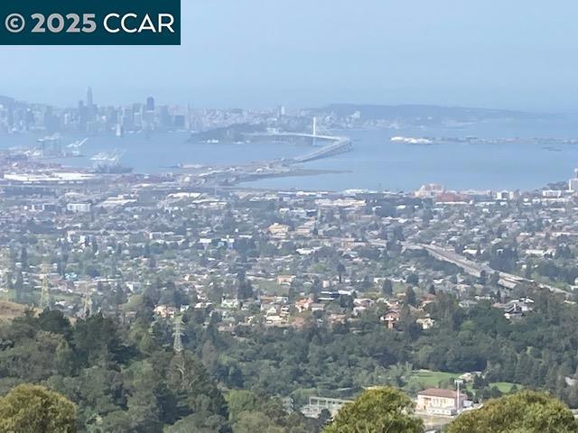 6044 Skyline Blvd