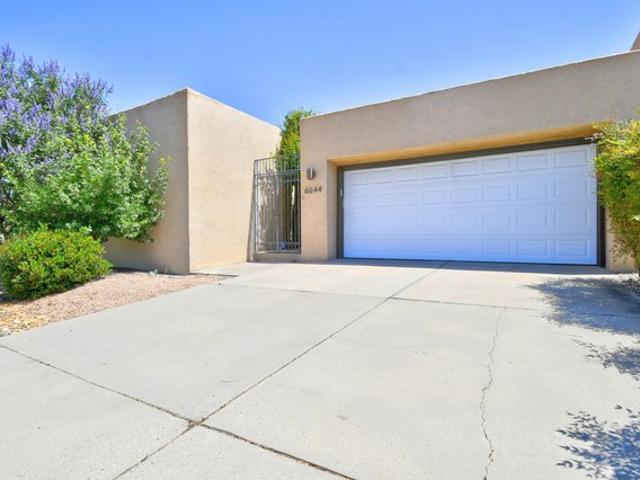6044 Vista Campo Rd NE, Albuquerque, NM 87109