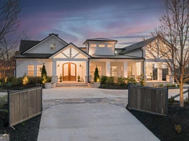 6044 Wade Orr Rd, Flowery Branch, GA 30542