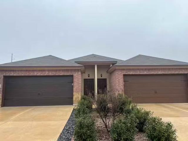60455070 1104 Renee Way
