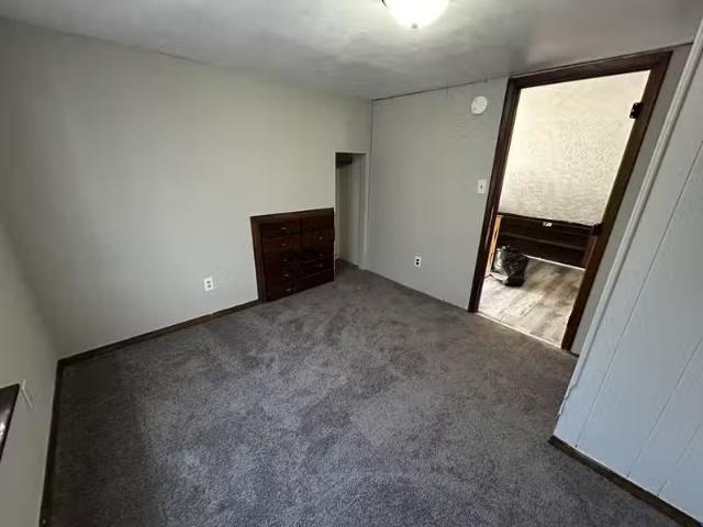 60458980 2124 West Kellogg Avenue