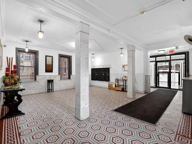 6045 Boulevard E, Unit C9, West New York, NJ 07093 | MLS #260008 | Compass