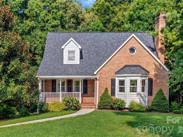 6045 Stone Bluff Dr, Clemmons, NC 27012