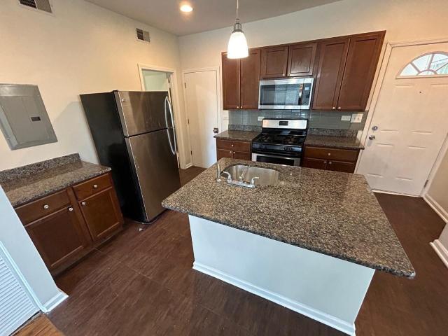 6045 S Rhodes Ave Chicago IL 60637 1 Bedroom Apartment for Rent at 6045 S Rhodes Ave, Chicago, IL 60637 Woodlawn