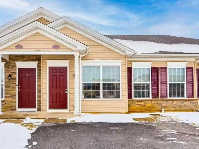 60464700 230 Huntington Ln