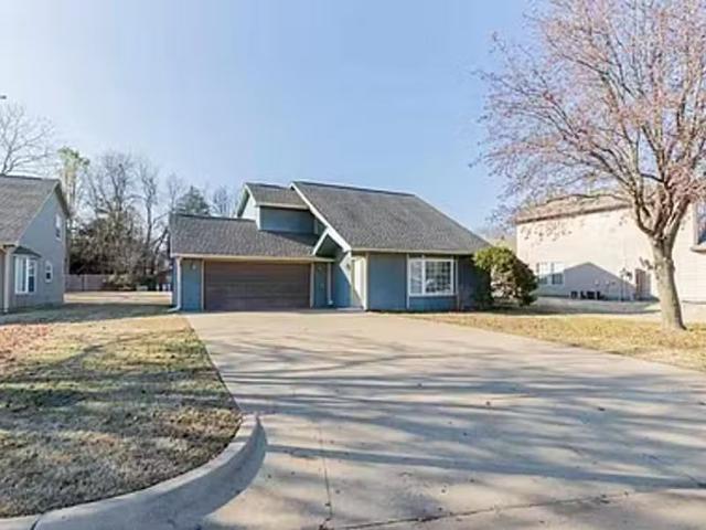 60465142 110 S Payne St