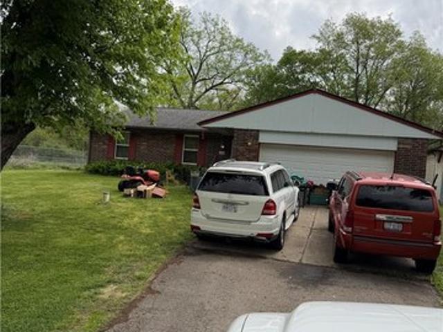 6046 Aaron Ln, Huber Heights, OH 45424