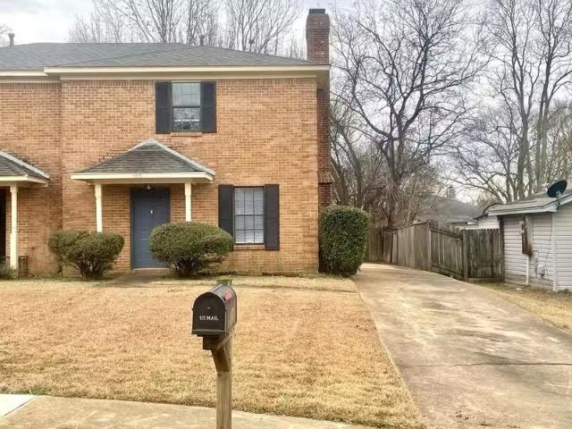 60470022 921 Glastonbury Cir