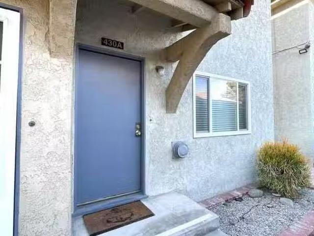 60478819 426 W 22nd St