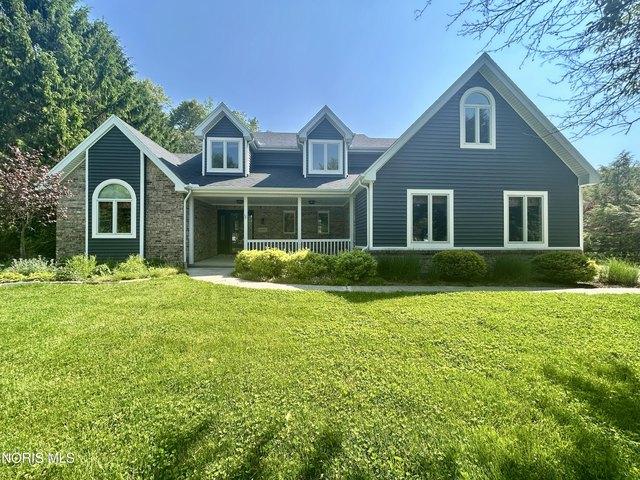 6047 Forest Edge Dr, Whitehouse, OH 43571