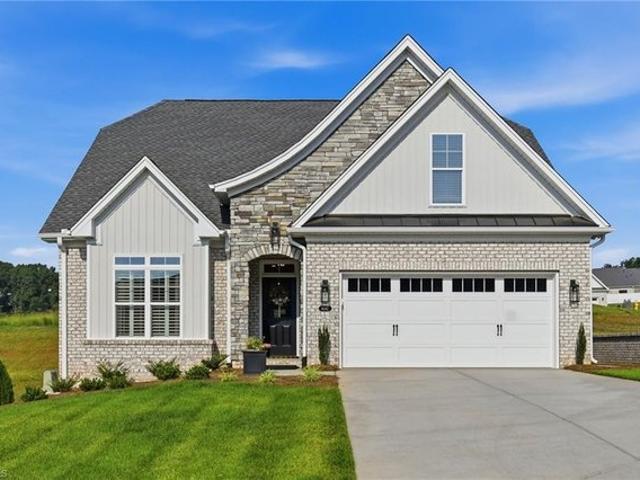 6047 Haywood St, Clemmons, NC 27012