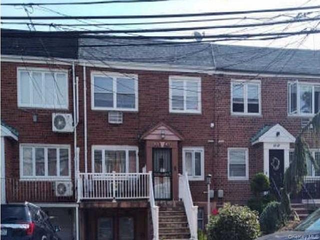 6047 74th St, Middle Village, NY 11379